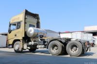 China Affordable Boutique X3000 CNG LNG Tractor with Multimedia System and Automatic Window for sale