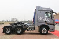 China SINOTRUCK HOWO Max 4*2 6*4 Traction Truck Diesel Version Special Truck Traction Head for sale