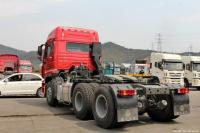 China SinotruK Haohan J7B 4*2 6*4 CHG LNG Traction Truck with 400-500L Fuel Tank Capacity for sale