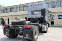 China Stock Used SinoTRUK Hauman Heavy Truck Special Truck Head 4*2 6*4 Traction Truck CHG LNG for sale