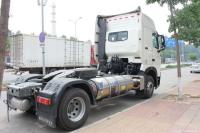 China Sinotruk HOWO T7H 4*2 Dangerous Goods Towing Truck Head with Engine Capacity 8L at a for sale