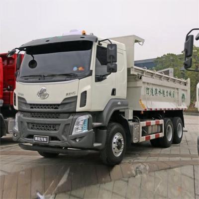 China Dongfeng Liuqi Chenglong H5 310 HP 6X4 Traction Truck Head with Reverse Shift Number 2 for sale