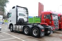 China Used Truck Delong X6000 560 HP 6x4 Traction Truck Head with Half a Row Seat Rows for sale