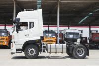 China 3 Passenger W5B-H Heavy Truck 340HP 4X2 Tractor Head Truck with 6-8L Engine Capacity for sale