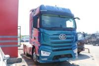 China FAW Jiefang J7 LNG CHG 371 375HP 4*2 6*4 6*2 Load Tractor with Maximum Speed of 120KM/H for sale