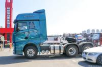 China FAW Jiefang J7 LNG CHG 371 375HP 4*2 6*4 6*2 Load Tractor with Maximum Speed of 120KM/H for sale