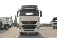 China Drive Wheel 6X4 SinoTRUK HOWO T7H LNG Tractor Truck 440HP for Logistics Transportation for sale