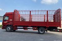 China Logistics Transportation Dongfeng Liuqi Chenglong M3 220HP 4X2 6.8m Warehouse Truck for sale