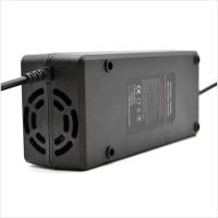 China Durable Plastic Case Intelligent Lithium Battery Chargers YM-R15-SK for sale