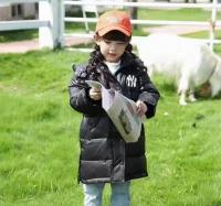 China Hot Selling Children&prime; S Winter Down Coat for Girls and Boys Clothes Waterproof Outdoor Hooded Coat Long Design for sale