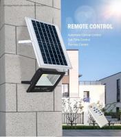 China IP65 Waterproof 60W 100W Solar Powered Outdoor LED Reflector Solar Flood Garden Light for sale
