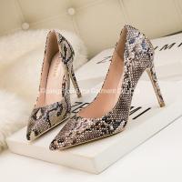 China 2021 European New Fashion Style Stiletto Heels Sexy Unique Pointed Snake PU Women High Heel Shoes Pumps for sale