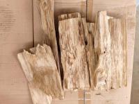 China High Fat Oil Explosion Incense Soothing Sleep White Agarwood Slices Hainan Natural Logs for sale