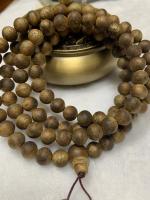 China Aromatic Agarwood Beads Perfect for Meditation and Prayer with Durable Threading and Natural Wood Texture for Long Term for sale