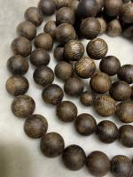 China Authentic Agarwood Beads Designed for Meditation and Prayer Accessories Featuring Natural Aroma and Durable Smooth Surface for sale
