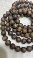 China Authentic Agarwood Beads Designed for Meditation and Prayer Accessories Featuring Natural Aroma and Durable Smooth Surface for sale