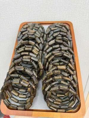 China Natural Agarwood Beads Handmade Aromatic Prayer Beads Suitable for Meditation and Spiritual Practices for sale