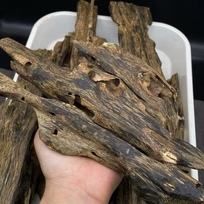 China Bulk supply of OUD Agarwood raw wood and resin for manufacturing incense oils perfumes and therapeutic aromatic products for sale