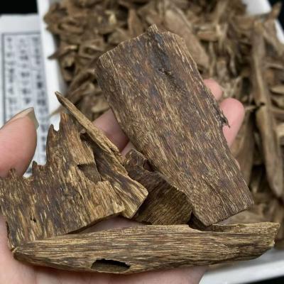 China Pure OUD Agarwood raw material ideal for essential oil extraction and exclusive scent creation in perfumery industry for sale
