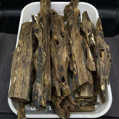 China Natural OUD Agarwood high grade resin suitable for essential oils extraction and exclusive scent creation in cosmetics for sale