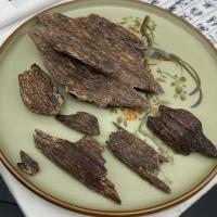 China Natural OUD Agarwood resin rich wood pieces and oil extracts perfect for luxury fragrance creation and aromatic product for sale