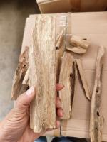 China Authentic OUD Agarwood aromatic resin perfect for in luxury perfume formulations and traditional scent products for sale