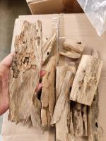 China Authentic OUD Agarwood aromatic resin perfect for in luxury perfume formulations and traditional scent products for sale