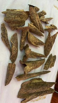 China Pure natural OUD Agarwood resin with rich aroma suitable for perfume production incense making and aromatherapy products for sale