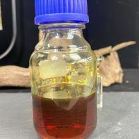 China Ancient Water Distilled Insect Eye Natural Agarwood Oil (Budget Version) for sale