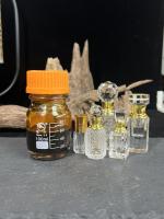 China Ancient Wild Insect Leak Agarwood OilAgarwood Oil for sale