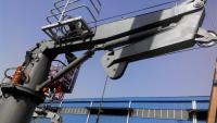 China Pedestal Hydraulic Knuckle Boom Slewing Crane 	Ship Deck Equipment for sale