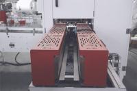 China Smart Sanitary Equipment 3500*1500*2000MM Automatic Sanitary Towel Pads Making Machine for sale