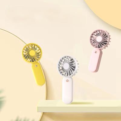 China 1200mAh Battery Mini Portable Fan with Humidify Function and Lightweight Design for Outdoor Use for sale