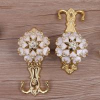 China Golden Color Decorative Curtain Wall Hooks Simple Luxury Style With Rope for sale