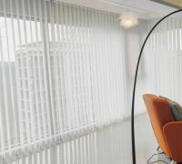 China Luxury Manual Window Vertical Blinds 89mm 127mm Size For Hotel Conference for sale