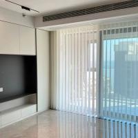 China Adjustable Flexible Vertical Blinds Curtains Light Transmitting For Hotels for sale