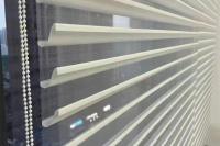 China Soft Light Shangri La Electric Motorized Blinds Blackout With Two Layers Yarn for sale