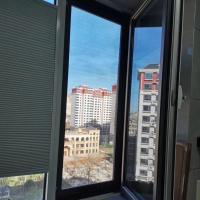 China Bedroom Vertical Honeycomb Blinds , Motorized Up And Down Day And Night Cellular Shades for sale