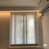 China Electric Automatic Honeycomb Blinds , Cellular Window Shades Polyester Material for sale