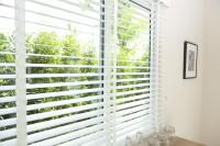 China Deluxe Configuration Drilling Hardware Living Room Electric Horizontal Blinds for sale