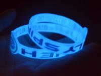 China Color Filled Custom Silicone Bracelets Glow In The Dark For Outdoor Events for sale