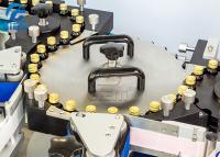 China Dual Label Head Vertical Round Bottle Self Adhesive Labeling Machine High Speed for sale