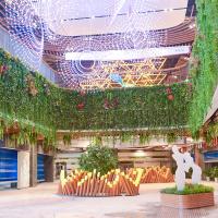 China Durable Lifelike Artificial Plant Wall For Store  Long Term Life Time for sale