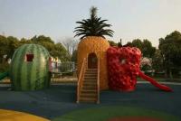 China Cute Fruits And Vegetables Topiary Sculpture , Outdoor Garden Sculpture Colorful for sale