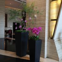 China 45cm Artificial Purple Flower For Hotel Home Office Decor for sale