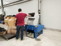 China PP PE PVC PET Shoe Making Equipment Recycled Plastic Crusher Grinding Machine for sale