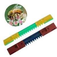 China Plastic Beehive Apiary Equipments Gate Vent With Double Sliding for sale