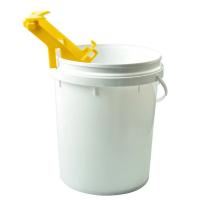 China Plastic Honey Harvesting Tools , Honey Bucket Holder For Honey Extractor for sale