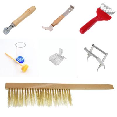 China Beekeeping tools, bee tools, bee tools, bee brushes, comb clips, honey cutting forks, scraper marking bottles for sale