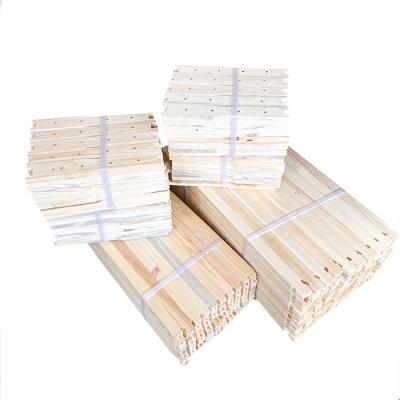China Beekeeping tools, fir and pine wood frame, installed frame eyes, various specifications, beehive accessories for sale